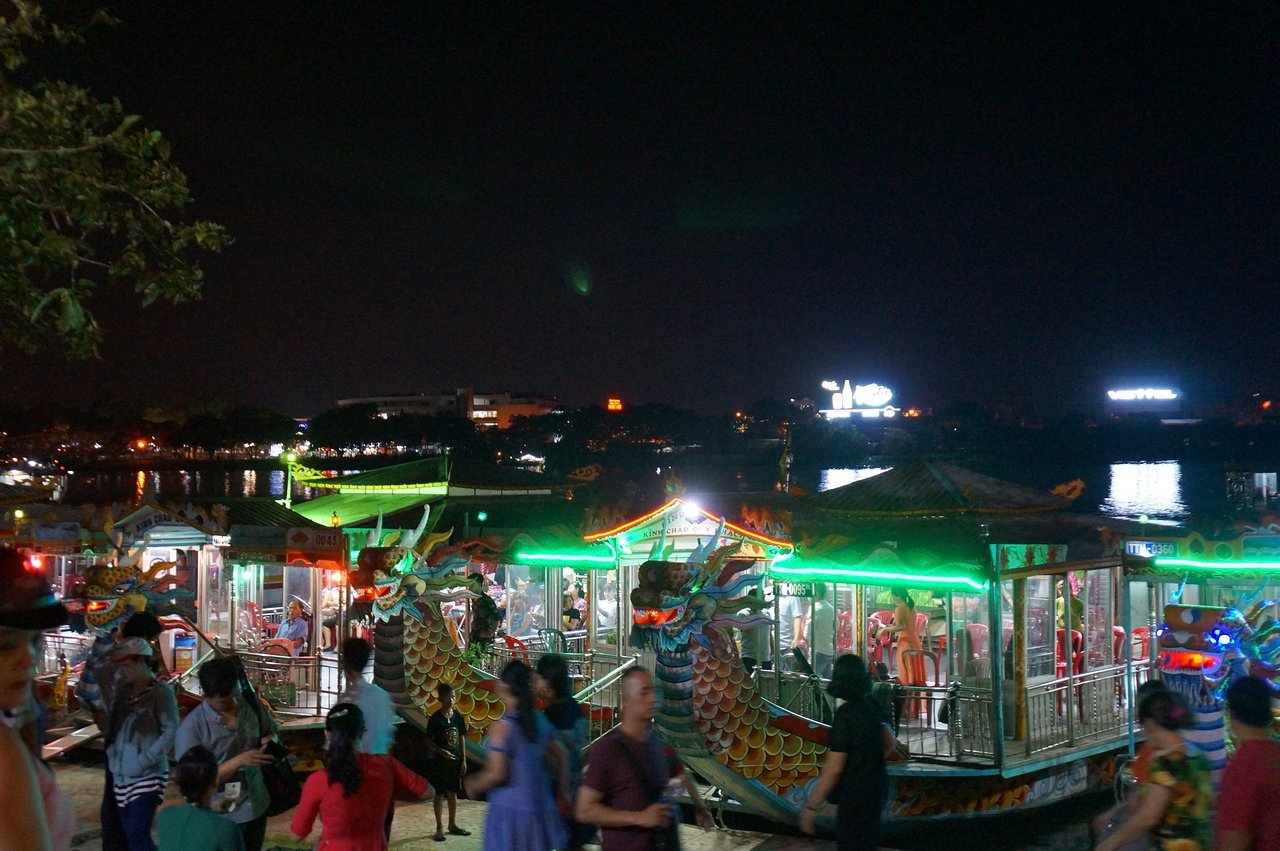 4 Vibrant Night Markets in Hue | Vietnam Buying Agent